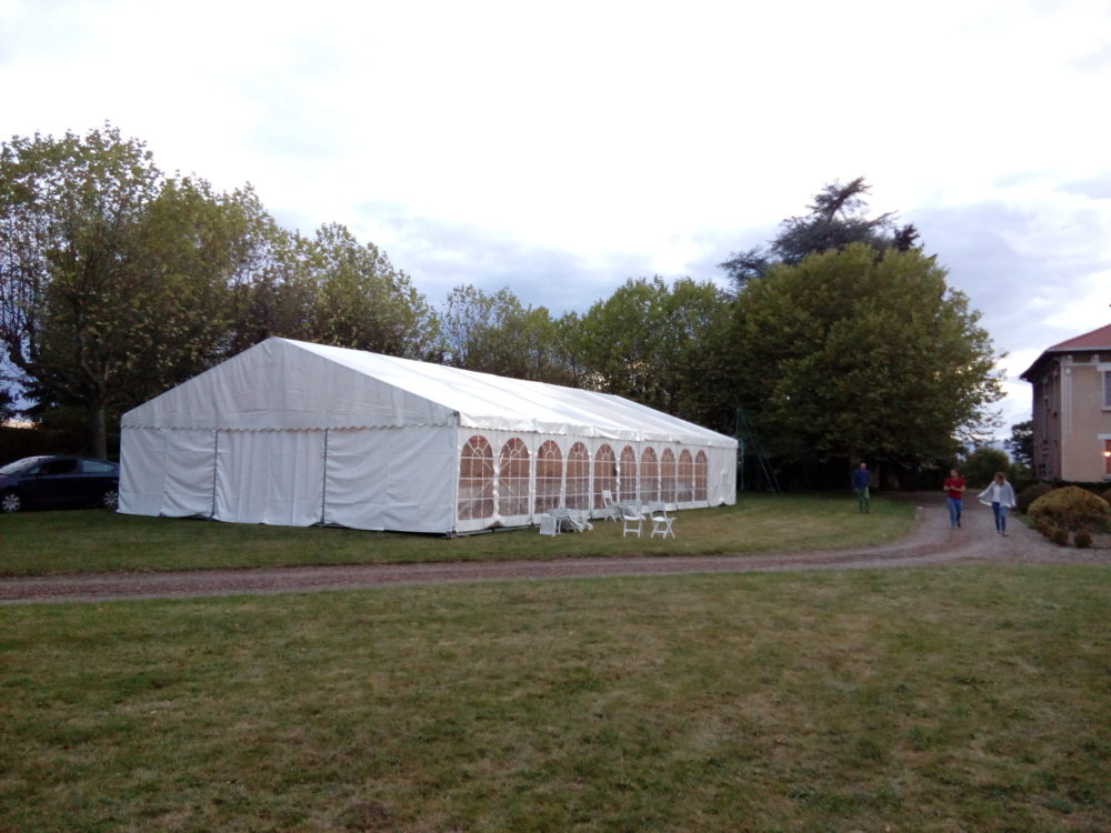 Chapiteaux de réception grand format – largeur 10m prix /m2