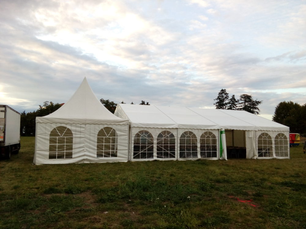 Chapiteaux de réception grand format – largeur 10m prix /m2